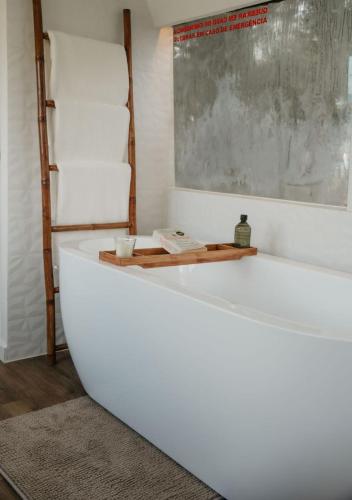 Maria Flor Luxury Bus Converted Home - Ericeira