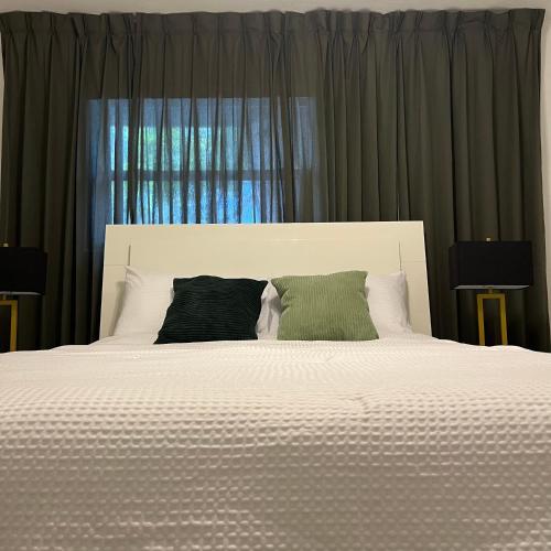 Economico Y Amplia Habitacion En Southside - Jacksonville, FL