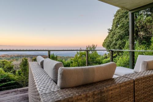 Serenity Rainforest Retreat With Breathtaking Gold Coast Views - Sleeps 4 - 6 People - Shared Home - Springbrook