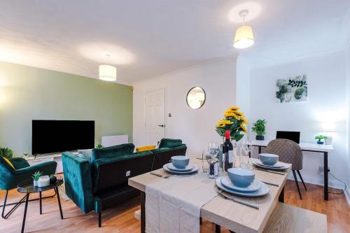 Modern 1br Mediacity Stay Free Parking M50 - Salford