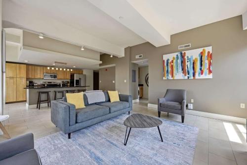 Stylish High-rise Loft In Downtown Detroit City Views - Détroit, MI