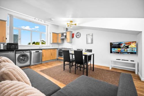 Providence Suites 1 Bedroom Sleeps 4 Perfect For Contractors And Families And Solo Travellers - 울버햄프턴