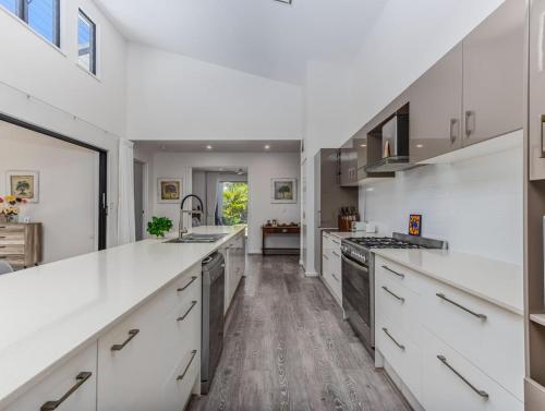 Longboard Coastal Retreat - Tweed Heads