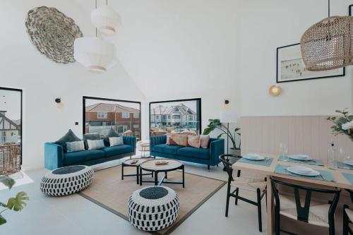 Relax In A Luxury New 4-bed Beachfront House - Southbourne