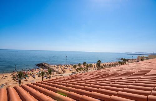 Charming Apartment In Quarteira - 50 M² - Terrace - Quarteira