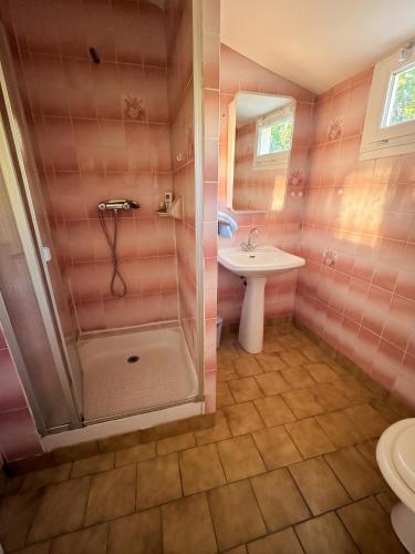 Appartement Charmant A Neris-les-bains - 30 M² - Jardin Prive - Néris-les-Bains
