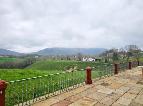Cosy House With Jacuzzi In Zugarramurdi - Sare