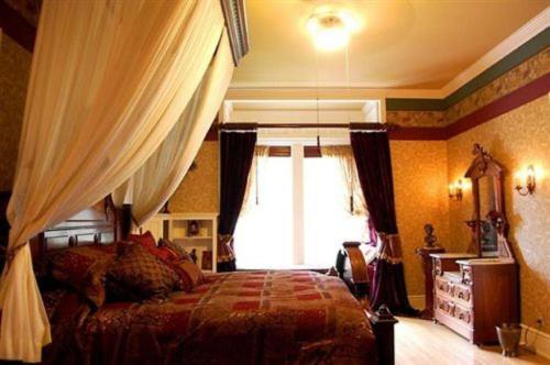 ALEXANDER MANSION HISTORIC BED AND BREAKFAST - ADULT ONLY - Winona, MN