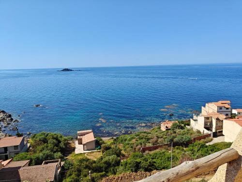 Appartement Fraichement Renove A Tazeboujt Bejaia - Tout Proche De La Mer - Béjaïa