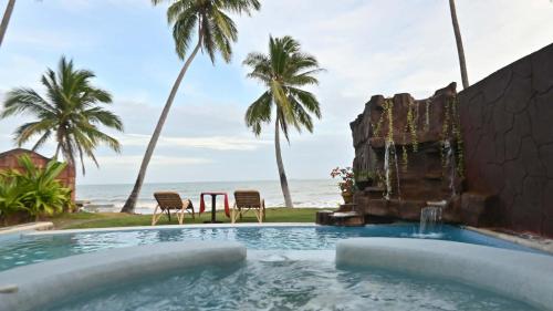 Crystal Paradise Resort, Winery & Spa - Narra