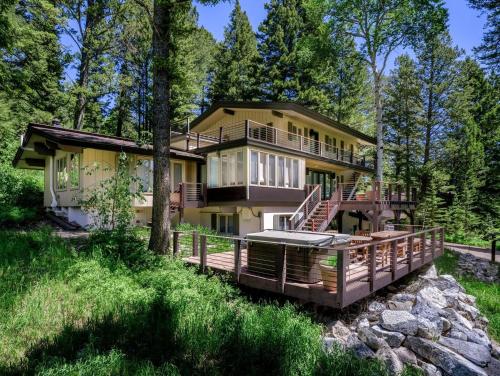 Rmr: Bridger Chalet House In Teton Village - Jenny Lake, WY