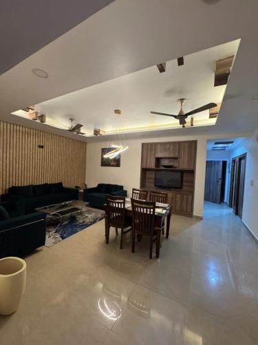 Luxenest - Luxury 3br Apartment With Pool & Views - Jammu