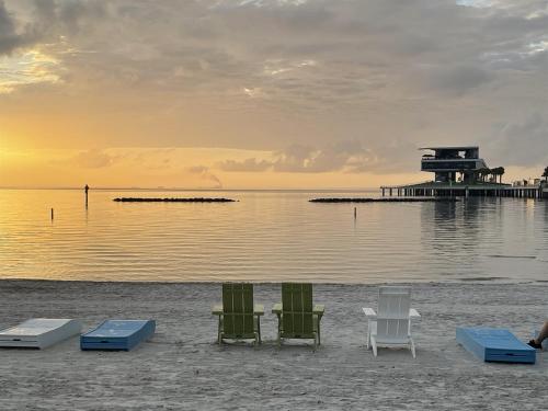 Stylish Retreat Walk 2dtwnbeach Bikespatio - St. Petersburg, FL