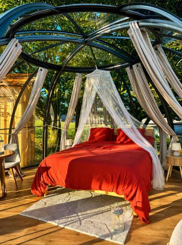 Le Domaine De Vehir - Dome Romantique Au Coeur D'une Ferme - Ciney