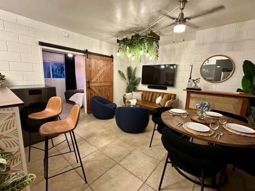 4 Min Walk To Beach And Restaurants - Hermosa Beach, CA
