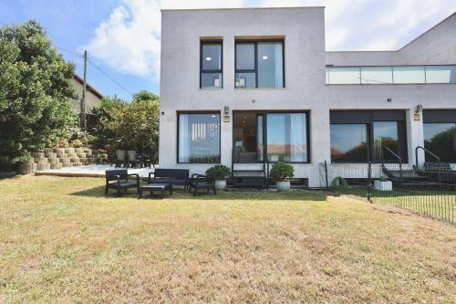 Noteliving - Cueto Garden House - Santander