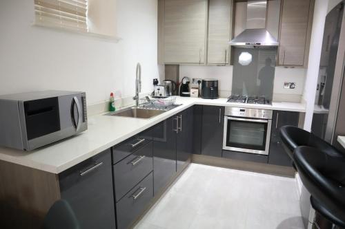 Luxury Modern Flat Bhx Nec Solihull Hospital Free Parking - Birmingham