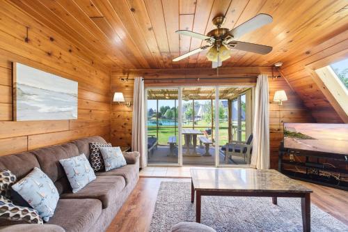 Chalet 71 - Stevensville, MI