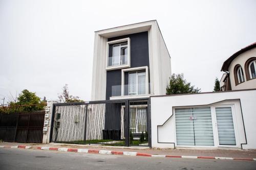 Cazare Voluntari Elf Crib 4 Full Villa - 3 Flats 9 Guests - Groups - Bukarest
