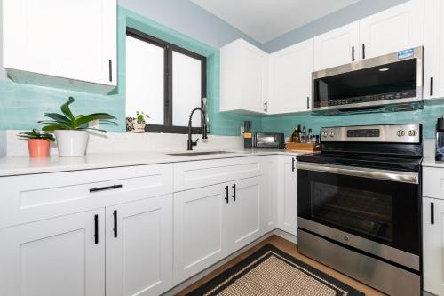 Modern Italian Villa Azure Near Beaches & Sleeps 6 - ノース・マイアミ, FL