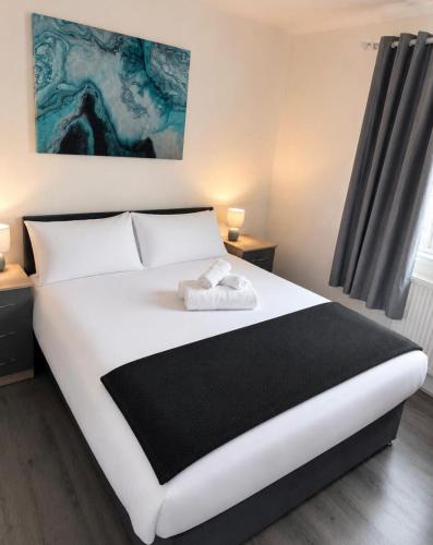 Large 4-bedrooms Corporate Flat, Free Parking - Amazing Location - Watford