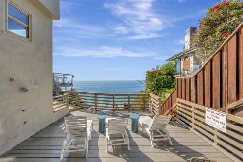 Ocean Front Beach House! Private Stairs To Sand! - Laguna Beach, CA