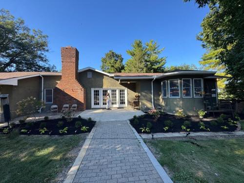 Dublin's Private Farm Retreat - Marysville, OH