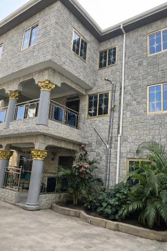 Fofana Luxury Suites - Accra