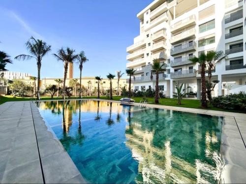 Luxury Apartement In Cfc 2 Pools, Gym & Parking - Casablanca