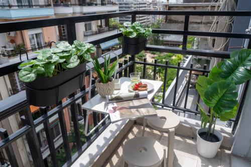Spacious 3br Apartment With A Balcony - テッサロニキ