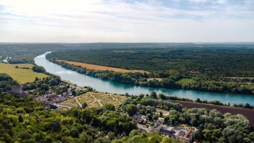 Le Paradis De Lucile - Vue De Reve - La Roche Guyon - Paris 1h - Giverny 10 Mn - 12 Personnes - 5 Ch - La Roche-Guyon