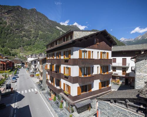 Hotel Funivia - Chiesa in Valmalenco