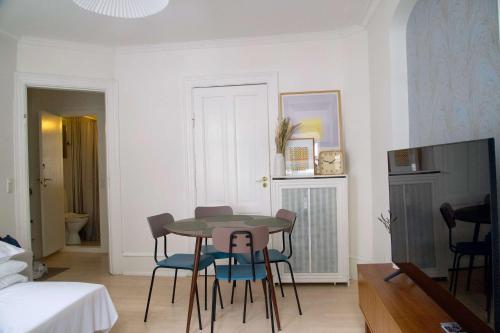Elegant Frederiksberg Apartment - Copenhagen
