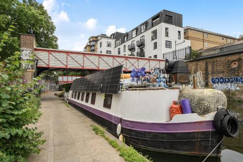 Unique Houseboat Retreat For 4 With Cafe - Notting Hill - London