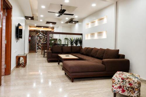 Moksha Zen Moon 3bhk Peaceful Luxury Retreat - Mussoorie