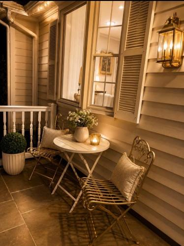 Gilded Age Luxury Surrounded By Nature - Long Island, NY