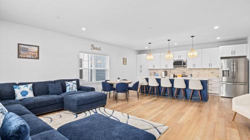 New Build 3 Bedroom Bath Condo W Pool - Sleeps 12 - Wildwood Crest, NJ