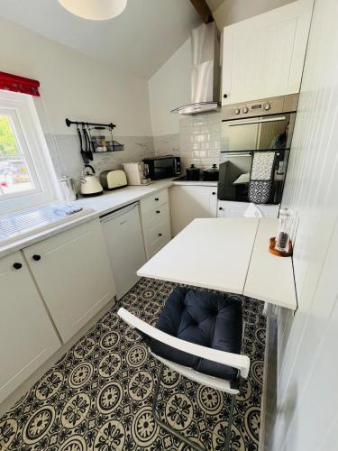 Private Studio, Own Entrance, Kitchen & Bathroom, Fast Wifi - イギリス ギルフォード