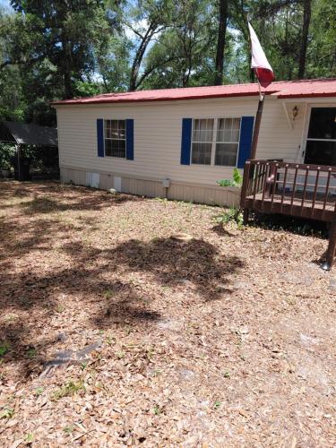 Bushnell River Country Retreat - Simpson Lakes