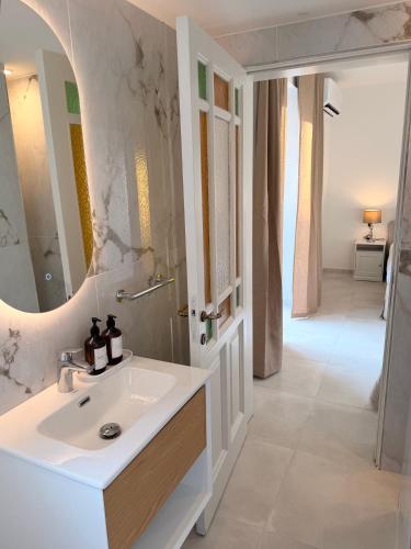 Island Club Guest House - La Valetta