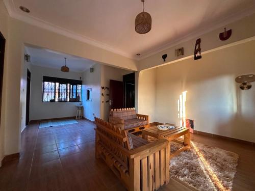 Batat Home Bukoto - Kampala