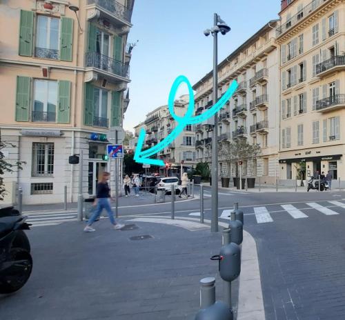 Au Centre De Nice Proche De La Mer Grande Chambre Climatisee Direct Tram Durandy Aeroport - Nice