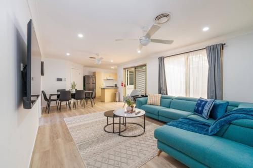 3br Guesthouse W Sunroom Near Stanhope Leisure - Sydney
