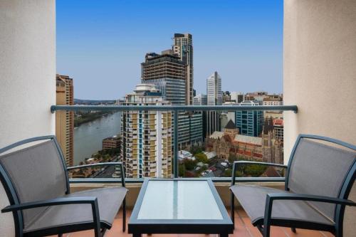 Two-bedroom City Escape I Mantra On Queen - Spring Hill