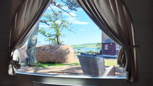 Dingle Courtyard Cottages & Luxury Cabins - 딩글