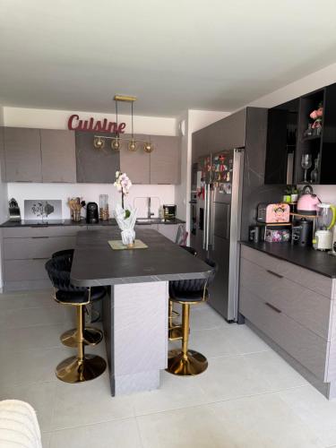 Appartement T3 Terrasse Vue Sur Le Luberon - Cavaillon