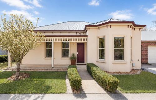Retreat On Drummond - In The Heart Of Ballarat - Ballarat