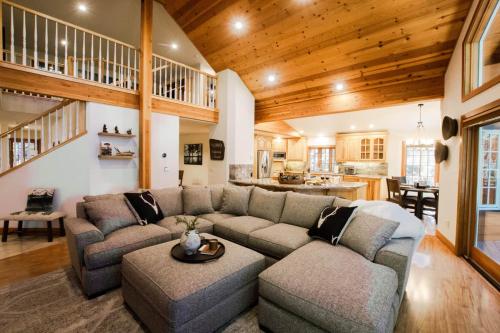 Luxury Cabin On Golf Course / Private Spa & Launch - Chester, CA
