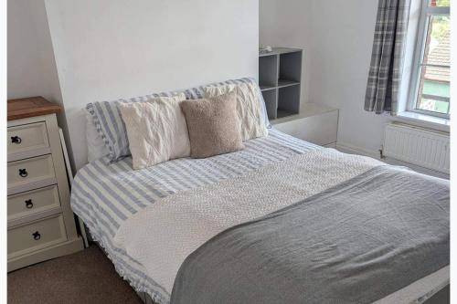 Georgian Apartment Sleeps 2 With Wifi - 什魯斯伯里