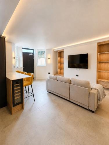 East Parade Collection, Courtyard 37a - Harrogate